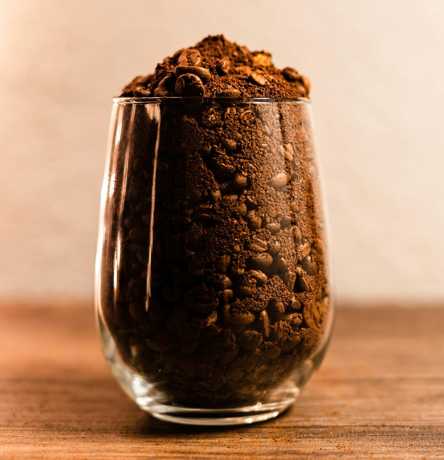 Creative Ways to Use Coffee Grounds Around the House - simbaly