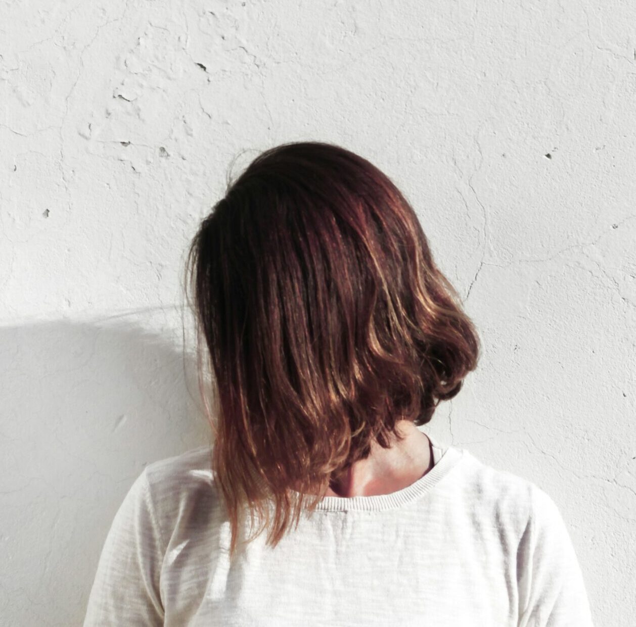 How to Achieve the 'Mob Bob' Hairstyle - simbaly