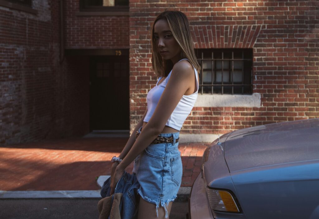 Your Go-To Guide for Rocking This Season's Trendiest Tank Tops - simbaly