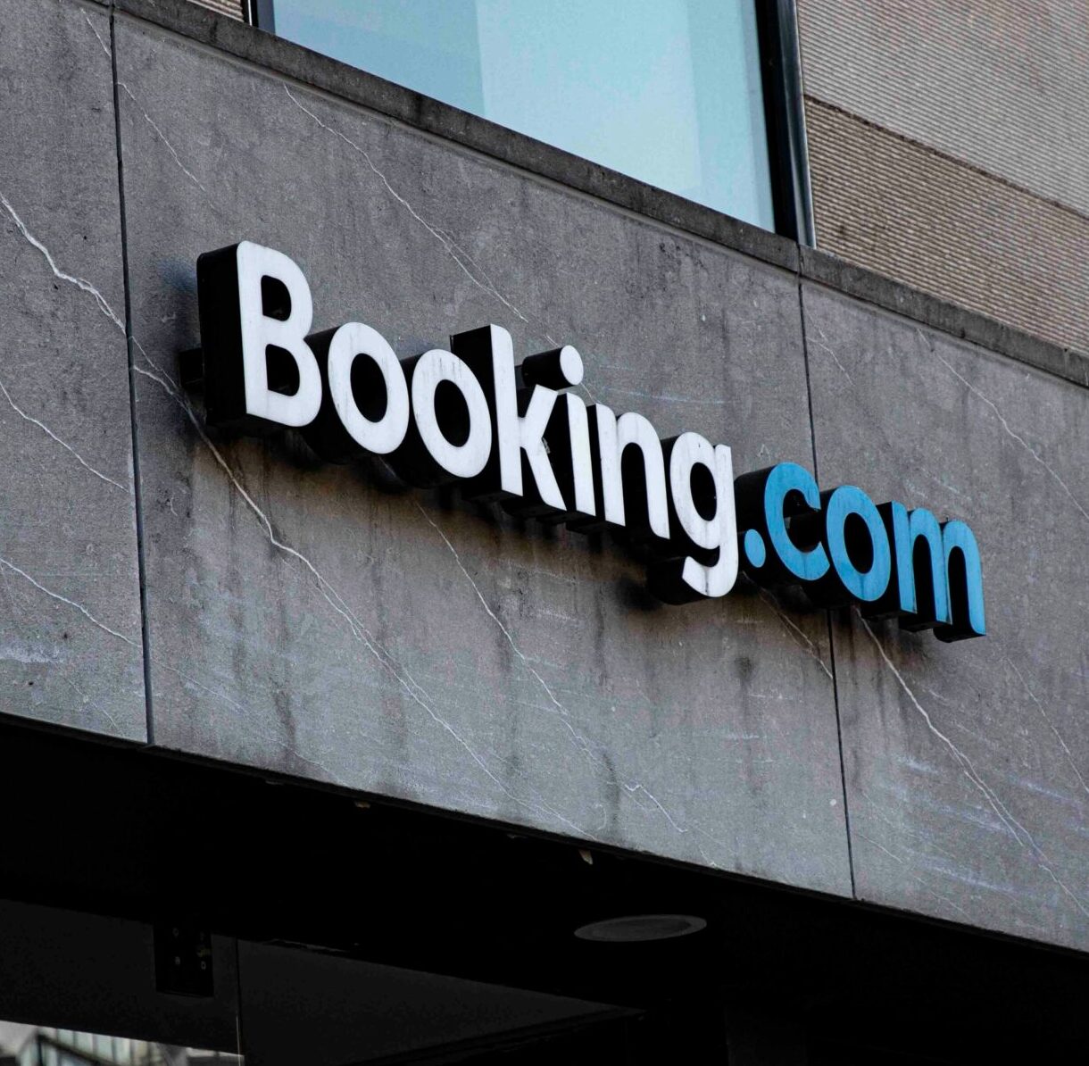 5 Tricks You Can Use To Score Cheap Accommodation on Booking.com - simbaly